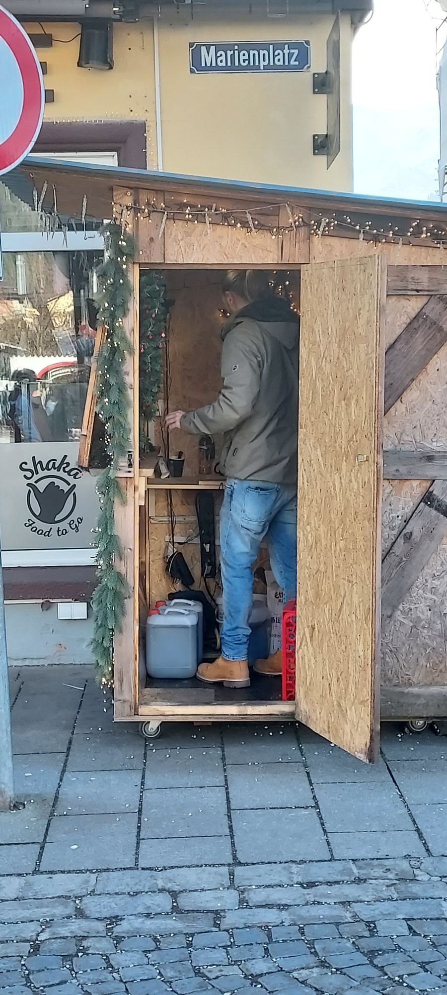 Come in and Eat – #ThursdayDoors | Gloria McBreen