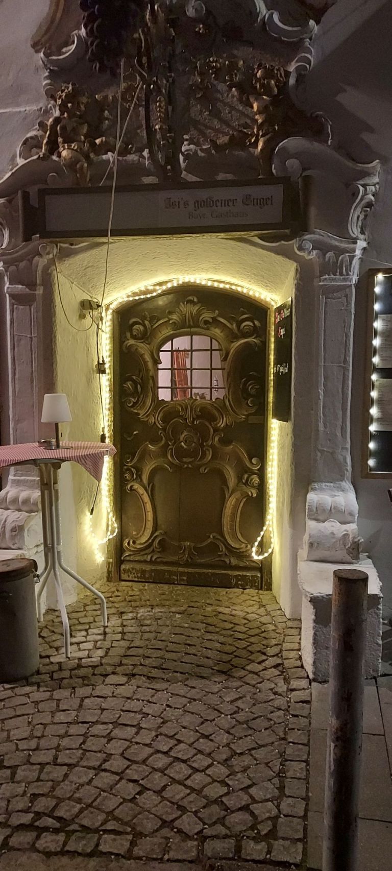 Come in and Eat – #ThursdayDoors | Gloria McBreen